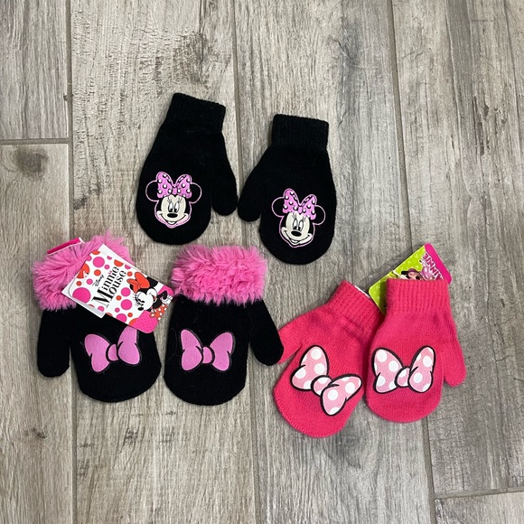 Disney | Accessories | Minnie Mouse Mittens | Poshmark